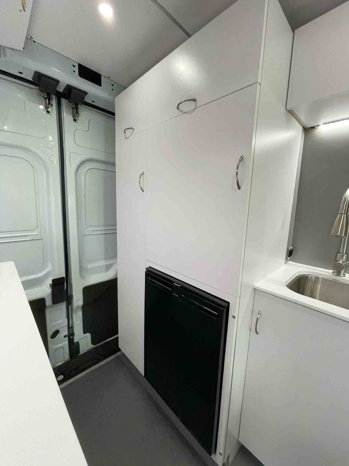 Mobile Medical Van Conversion - Contravans