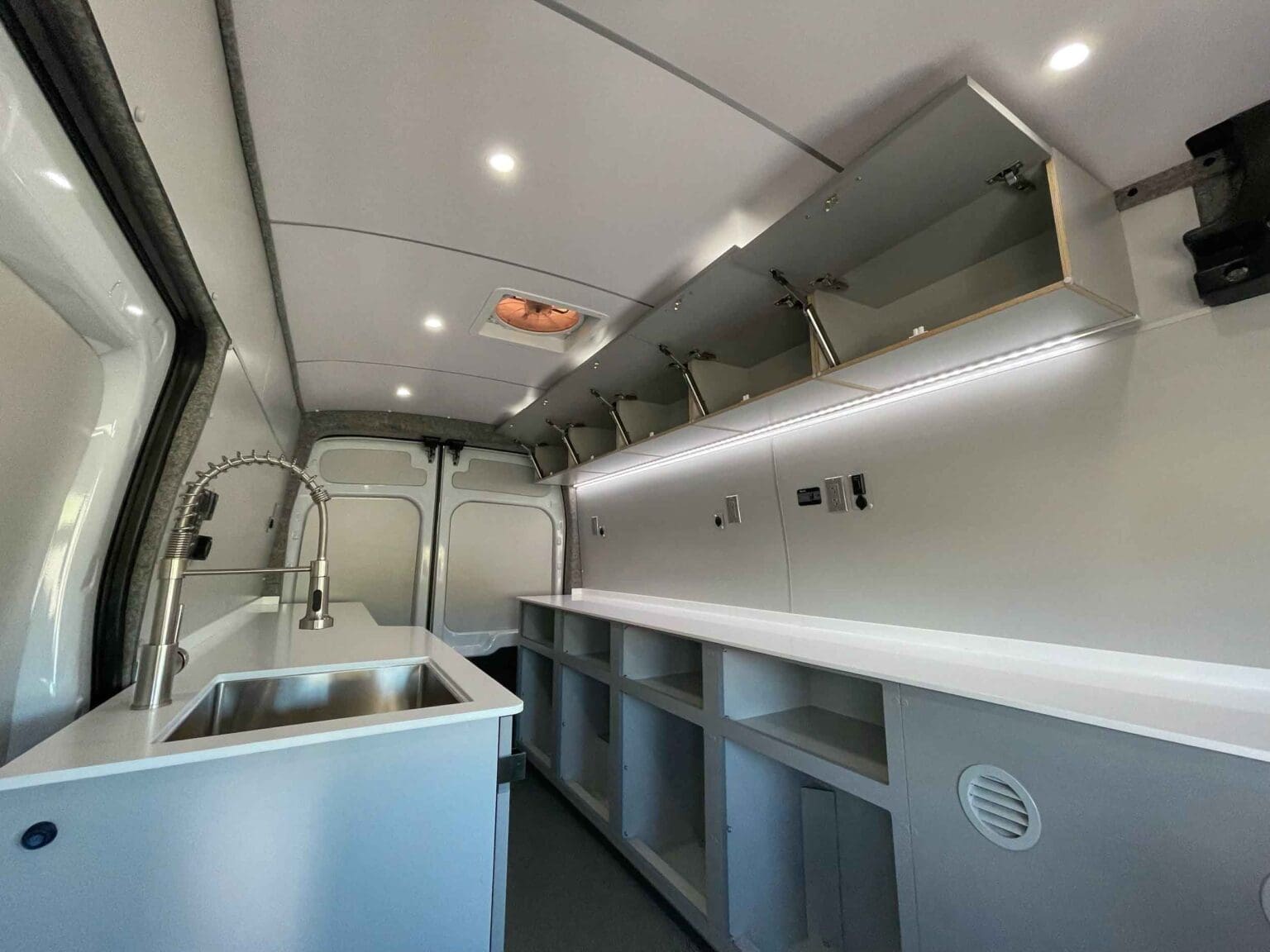 Mobile Learning Lab Van Conversion - Contravans