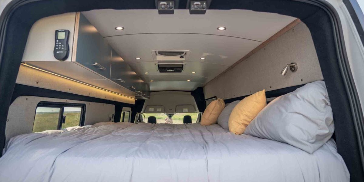 The Best Rooftop Air Conditioner For Van Life [2024 Update] - Contravans